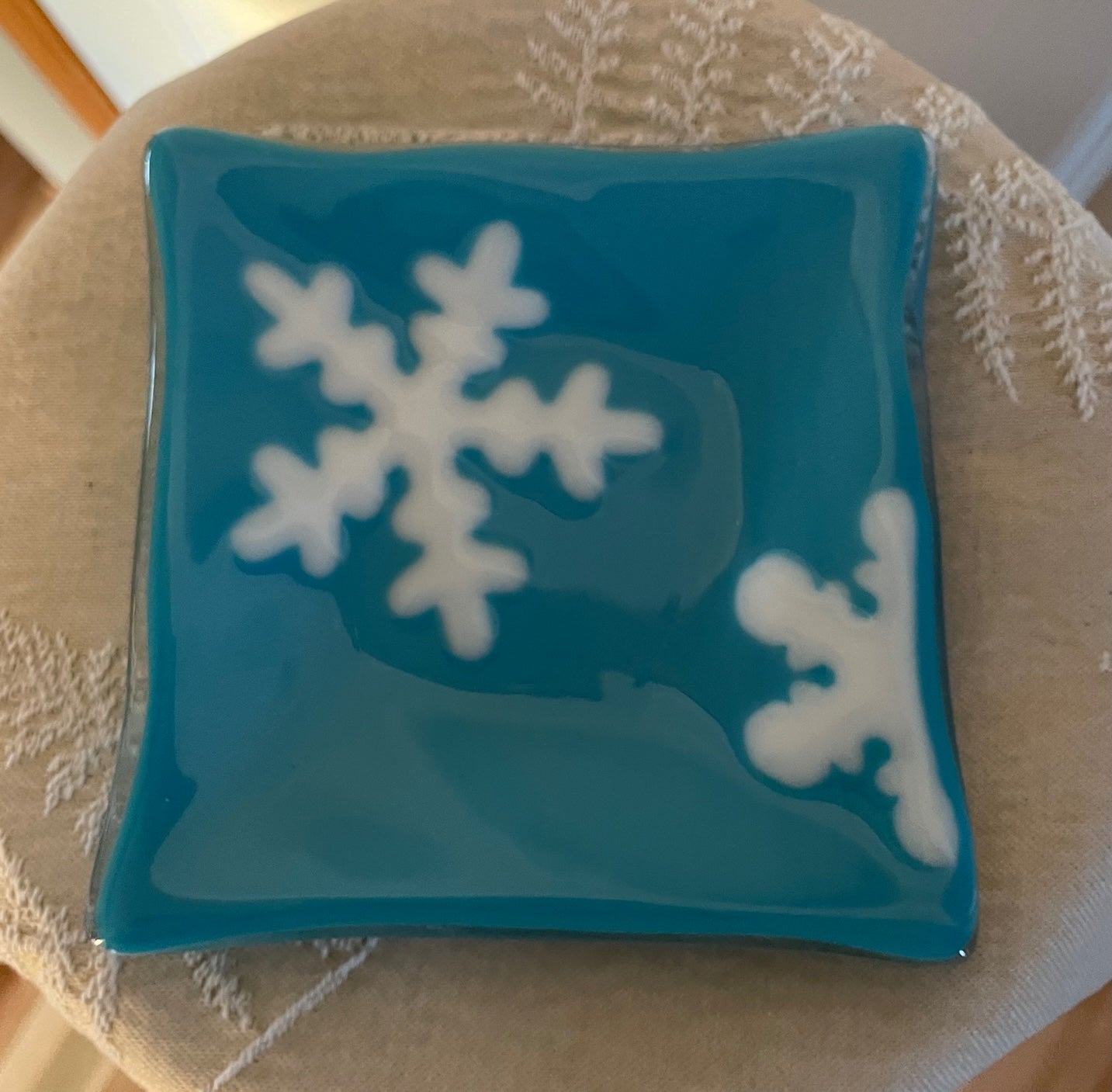 Snowflake Dish DRC1030 – The Vault Cultural Collective